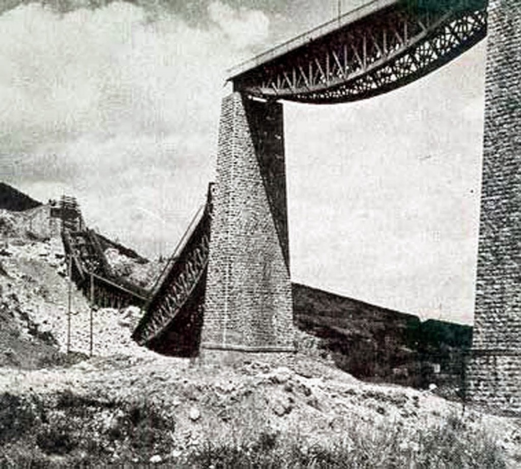 Η ανατίναξη της γέφυρας του Γοργοποτάμου στην «Αφύλαχτη Διάβαση» του ...