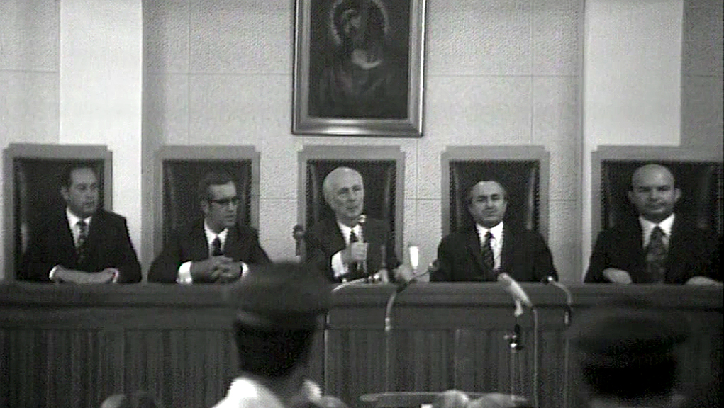 Αφιέρωμα του Αρχείου της ΕΡΤ - Η απόφαση της δίκης για τους πρωταίτιους ...