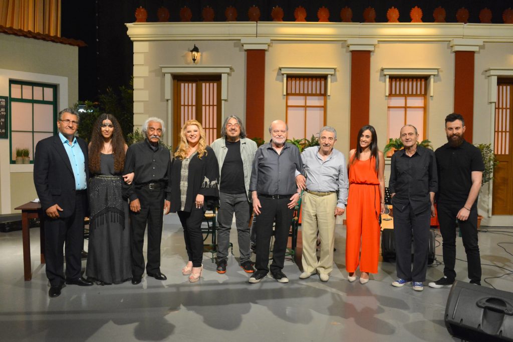 ΕΡΤ2 - Η ΑΥΛΗ ΤΩΝ ΧΡΩΜΑΤΩΝ «Αφιέρωμα στις μπουάτ της Πλάκας» 19.06.2020 ...