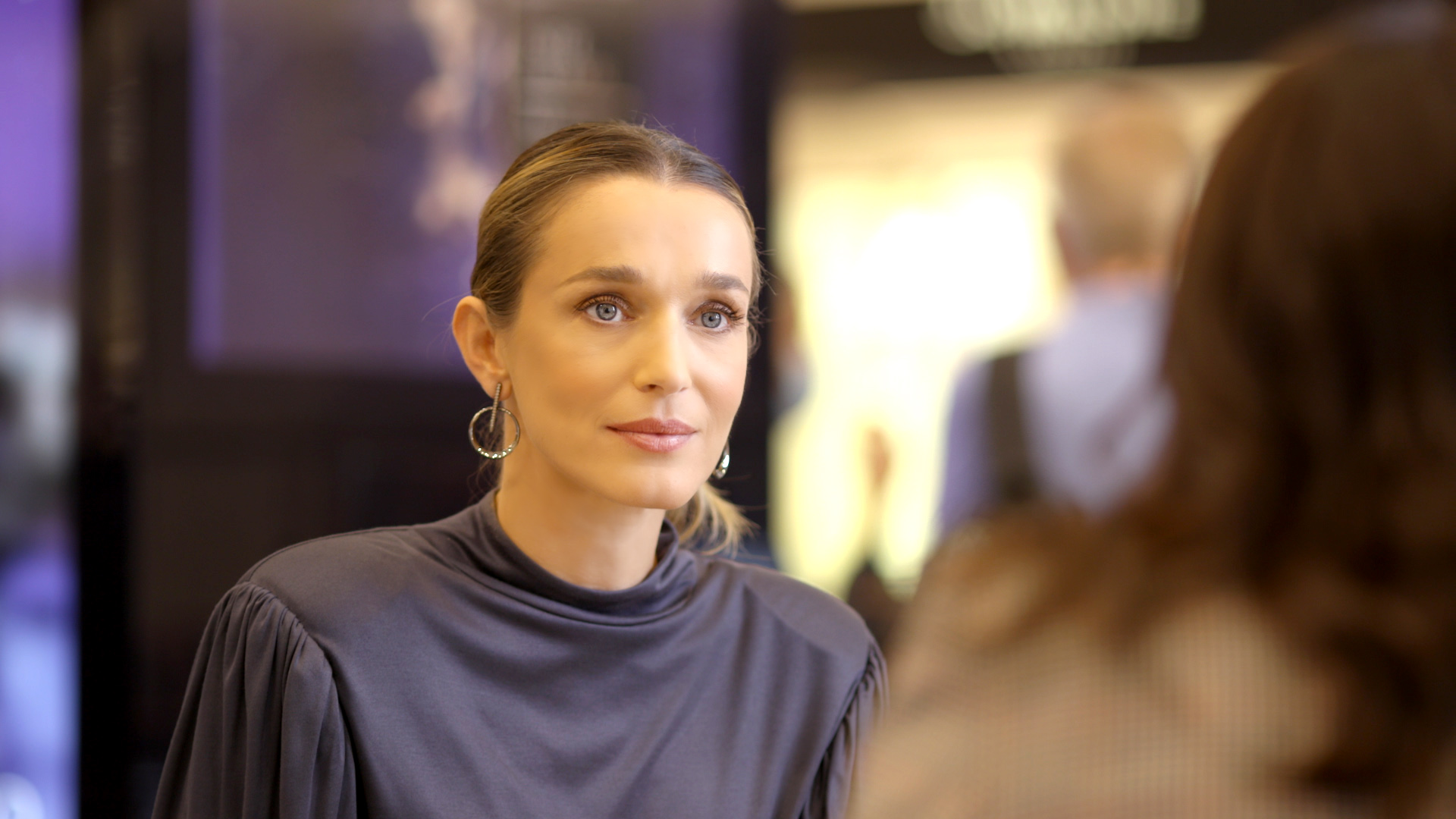 ΕΡΤ1 - ΙΣΤΟΡΙΕΣ ΜΟΔΑΣ ΜΕ ΤΗΝ ΚΑΤΙΑ ΖΥΓΟΥΛΗ «Beauty Front Row» 31.10. ...