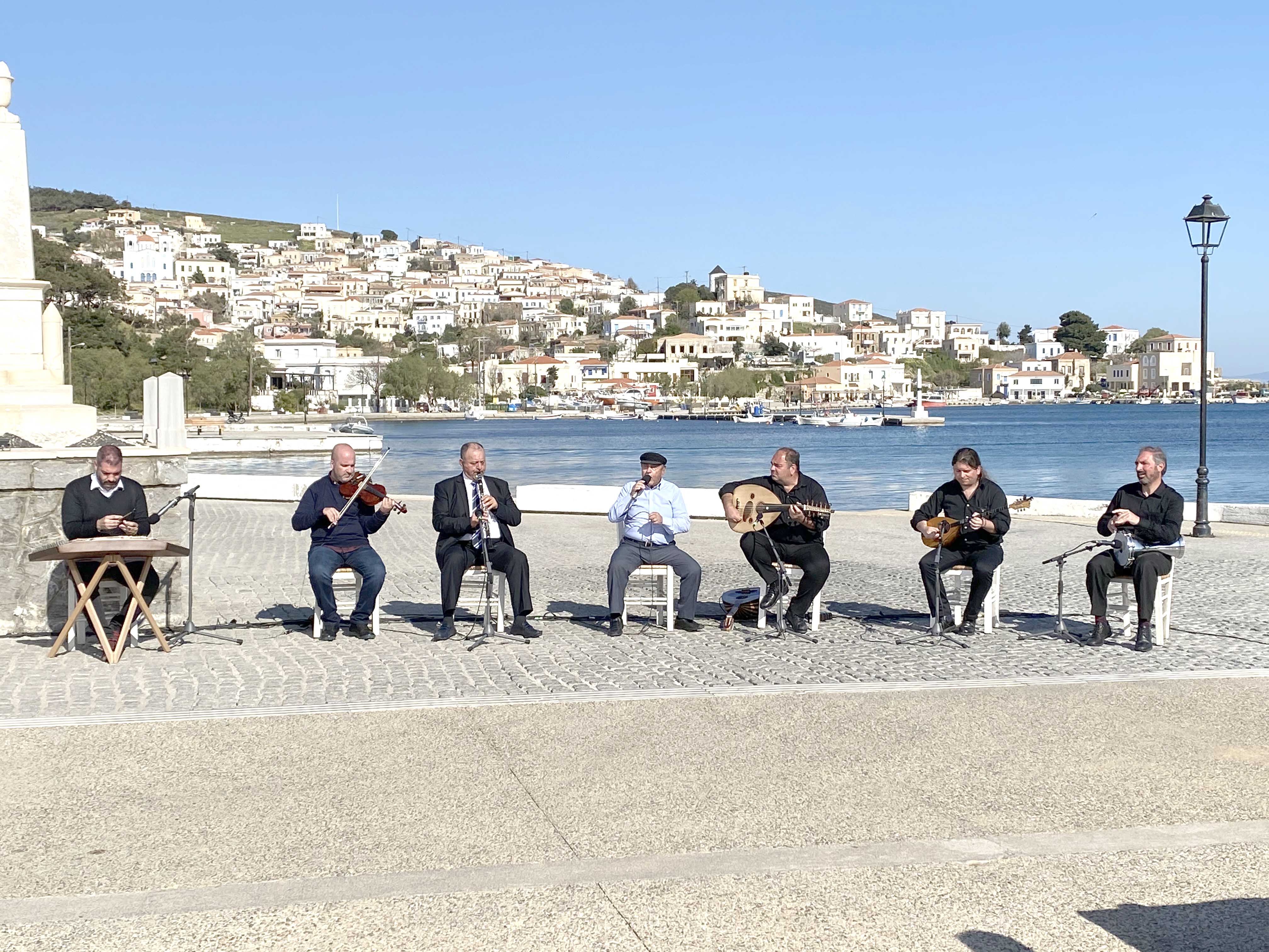 «Το αλάτι της γης» γιορτάζει τα 10 χρόνια τηλεοπτικής πορείας του με ...