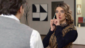 ΕΡΤ1 - ΜΑΜΑ ΣΤΑ ΚΡΥΦΑ: Η Λίζα και ο Πάνος έρχονται... επικίνδυνα κοντά ...